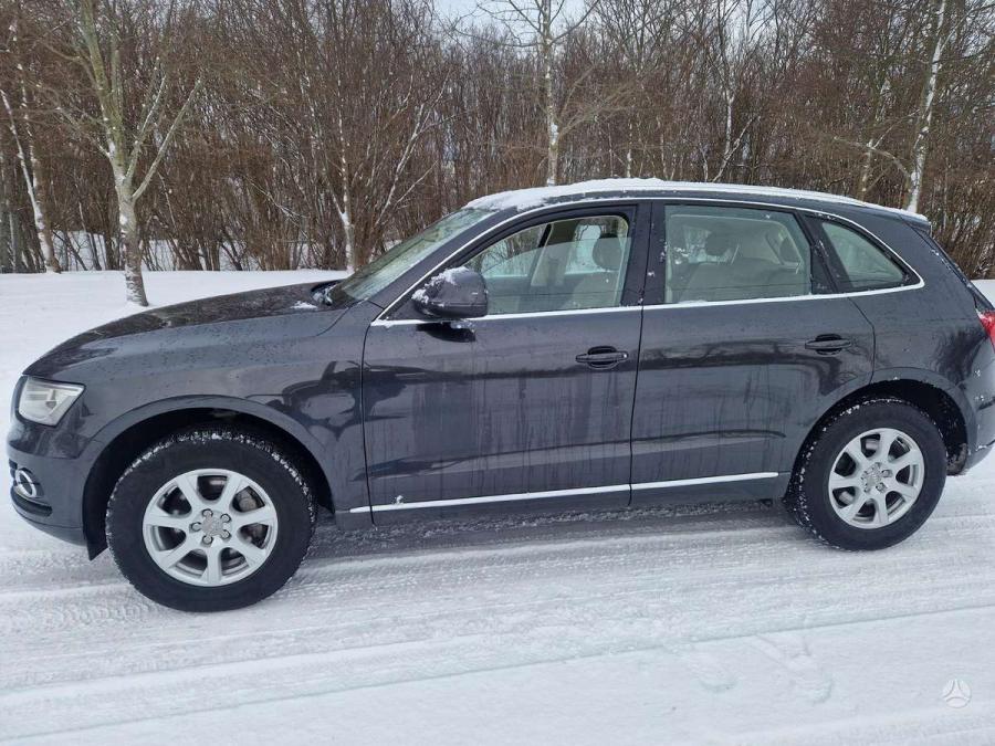 Blue Audi Q5 2012 in Kelme, with an engine capacity of 2.97 L and mileage of 212 thousand km for 11500 €, photo 4 on AUTOMOTO.COM.LV