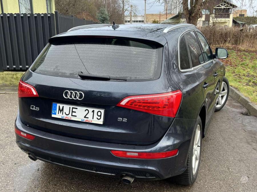 Zils Audi Q5 2012 Viļņa, ar dzinēja tilpumu 3.20 L un nobraukumu 228 tūkst. km par 6500 €, foto 8 vietnē AUTOMOTO.COM.LV