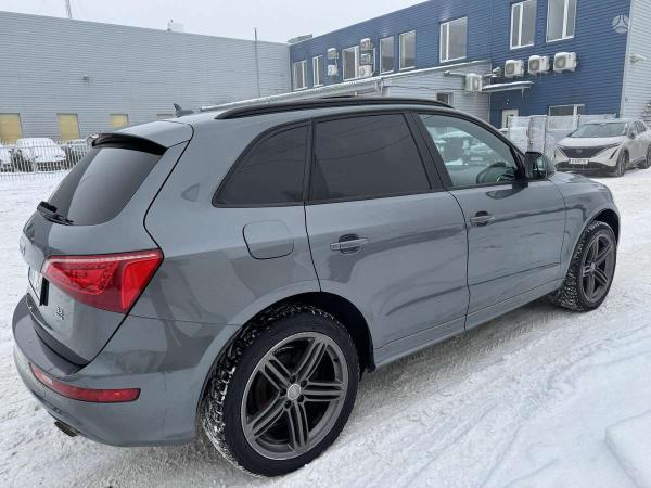 Blue Audi Q5 2012 in Siauliai, with an engine capacity of 3.20 L and mileage of 195 thousand km for 6400 €, photo 7 on AUTOMOTO.COM.LV