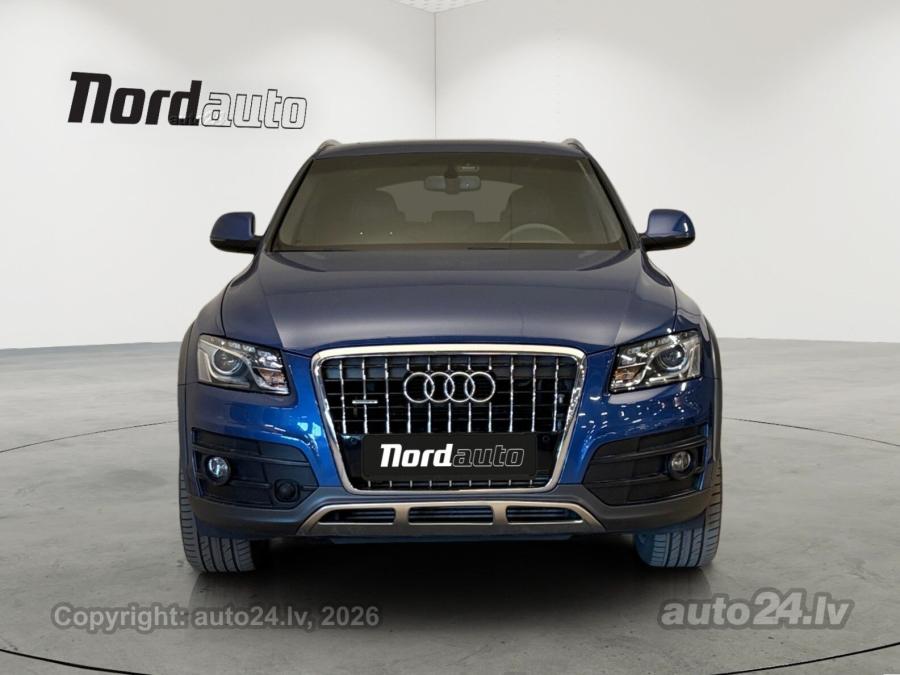 Zils Audi Q5 2012 Tallina, ar dzinēja tilpumu 3.00 L un nobraukumu 169 tūkst. km par 16900 €, foto 4 vietnē AUTOMOTO.COM.LV