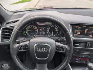 Zils Audi Q5 2012 Viļņa, ar dzinēja tilpumu 2.00 L un nobraukumu 323 tūkst. km par 9000 €, foto 7 vietnē AUTOMOTO.COM.LV