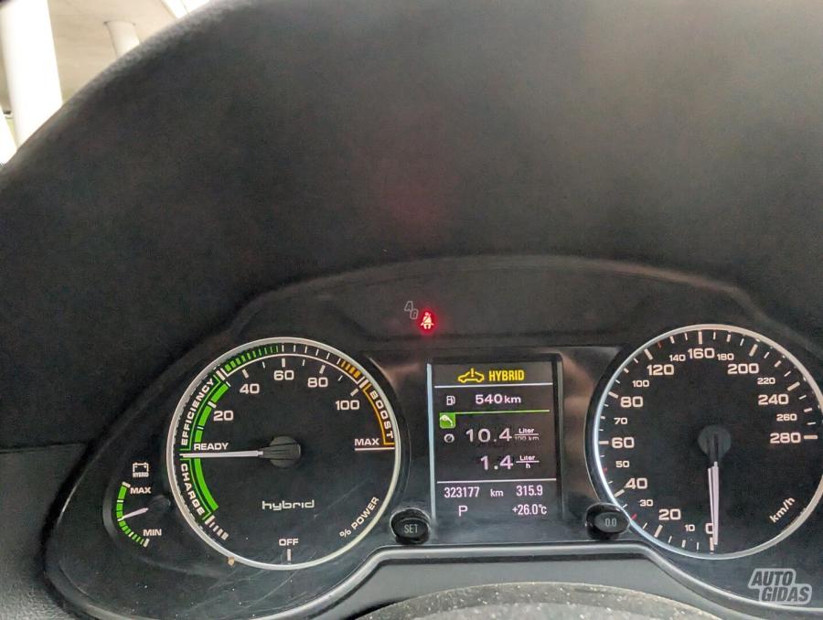 Zils Audi Q5 2012 Viļņa, ar dzinēja tilpumu 2.00 L un nobraukumu 323 tūkst. km par 9000 €, foto 15 vietnē AUTOMOTO.COM.LV