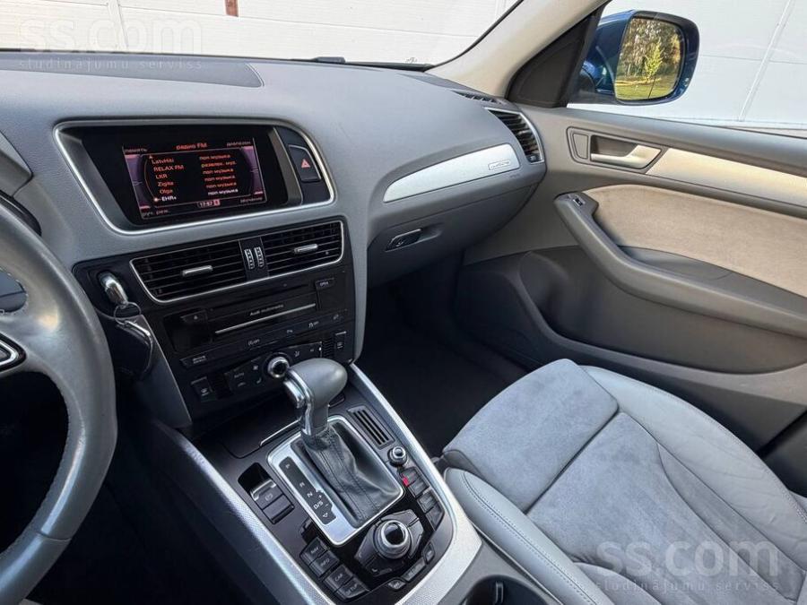 Zils Audi Q5 2012 Rīga, ar dzinēja tilpumu 3.00 L un nobraukumu 0 tūkst. km par 12900 €, foto 28 vietnē AUTOMOTO.COM.LV