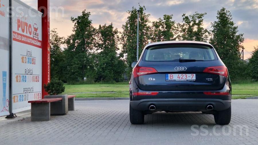 Zils Audi Q5 2013 Jelgava, ar dzinēja tilpumu 2.00 L un nobraukumu 278 tūkst. km par 9450 €, foto 9 vietnē AUTOMOTO.COM.LV