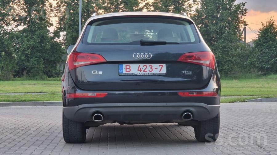 Zils Audi Q5 2013 Jelgava, ar dzinēja tilpumu 2.00 L un nobraukumu 278 tūkst. km par 9450 €, foto 10 vietnē AUTOMOTO.COM.LV