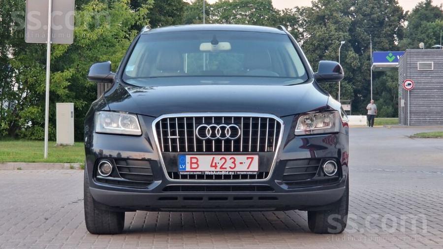 Zils Audi Q5 2013 Jelgava, ar dzinēja tilpumu 2.00 L un nobraukumu 278 tūkst. km par 9450 €, foto 15 vietnē AUTOMOTO.COM.LV