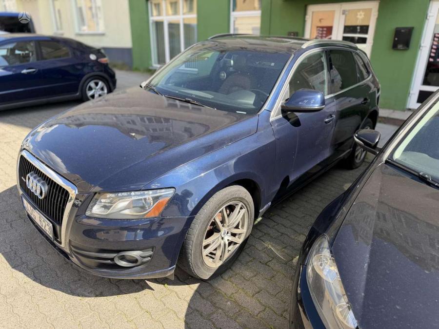 Blue Audi Q5 2013 in Vilnius, with an engine capacity of 3.20 L and mileage of 240 thousand km for 4350 €, photo 21 on AUTOMOTO.COM.LV