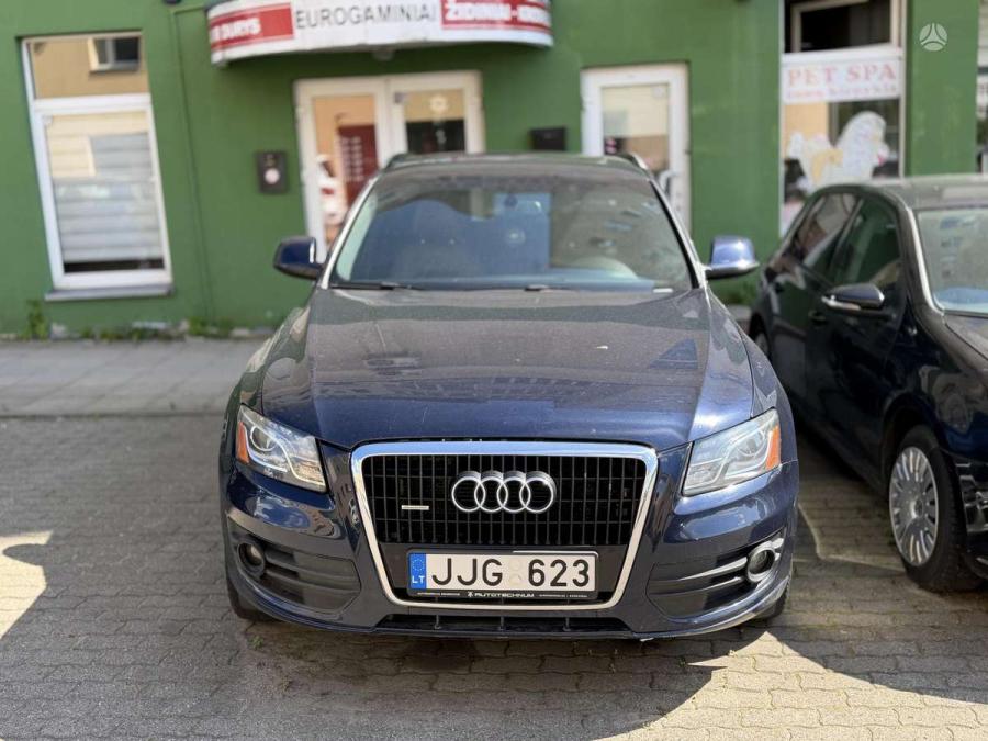 Blue Audi Q5 2013 in Vilnius, with an engine capacity of 3.20 L and mileage of 240 thousand km for 4350 €, photo 22 on AUTOMOTO.COM.LV