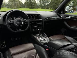 Blue Audi Q5 2013 in Riga, with an engine capacity of 3.00 L and mileage of 210 thousand km for 15990 €, photo 14 on AUTOMOTO.COM.LV