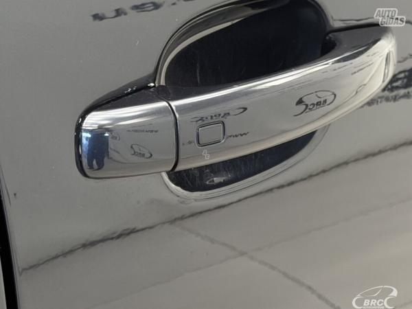 Blue Audi Q5 2014 in Avizieniai, with an engine capacity of 3.00 L and mileage of 211 thousand km for 12900 €, photo 10 on AUTOMOTO.COM.LV