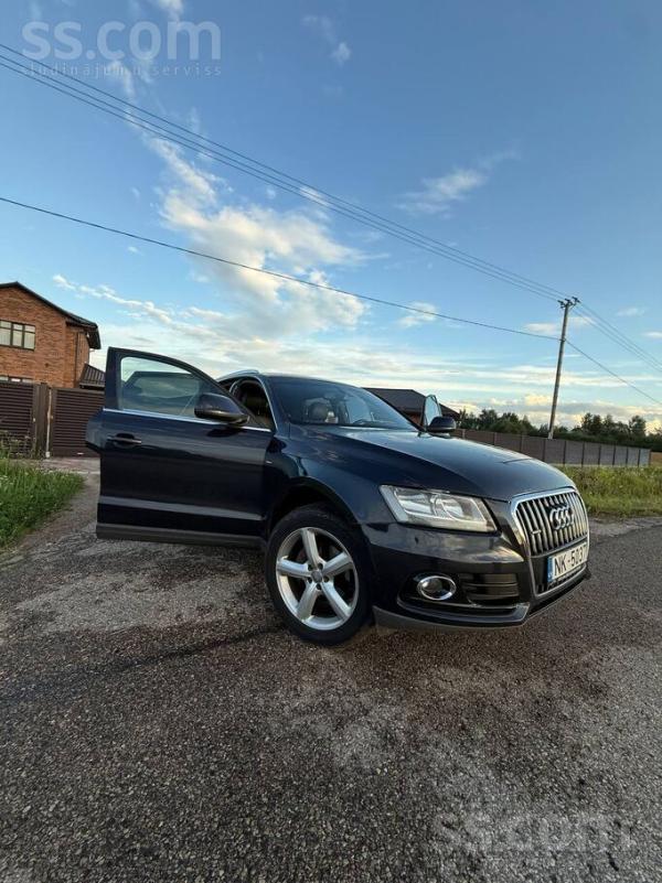 Zils Audi Q5 2014 Daugavpils, ar dzinēja tilpumu 2.00 L un nobraukumu 280 tūkst. km par 10500 €, foto 1 vietnē AUTOMOTO.COM.LV