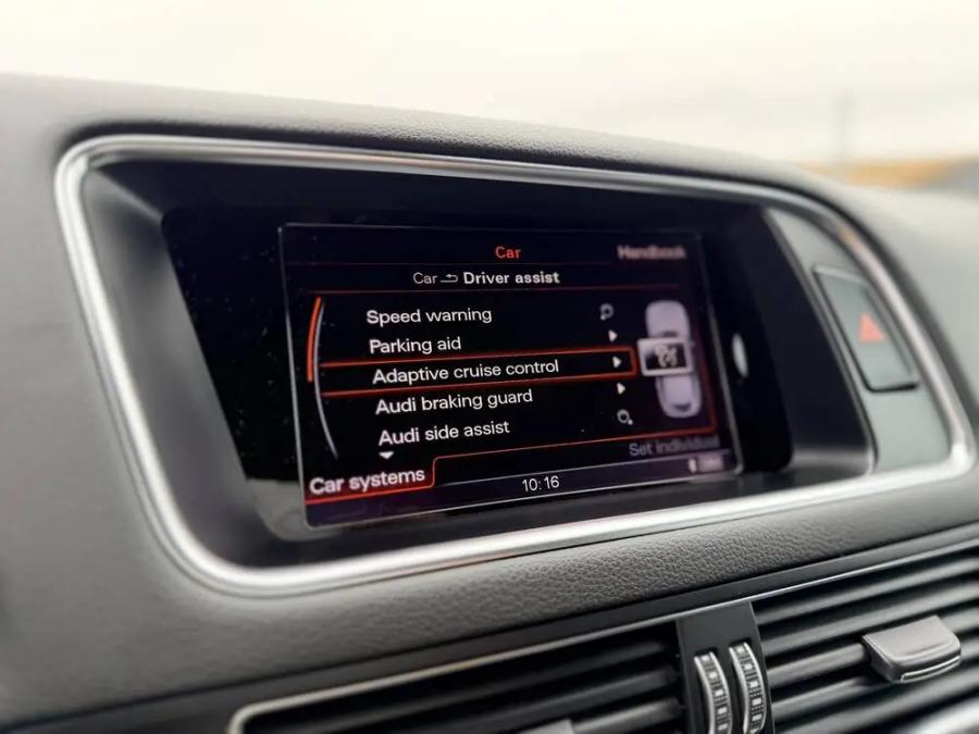 Blue Audi Q5 2014 in Riga, with an engine capacity of 3.00 L and mileage of 226 thousand km for 16995 €, photo 26 on AUTOMOTO.COM.LV