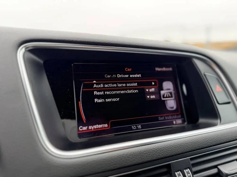 Blue Audi Q5 2014 in Riga, with an engine capacity of 3.00 L and mileage of 226 thousand km for 16995 €, photo 27 on AUTOMOTO.COM.LV
