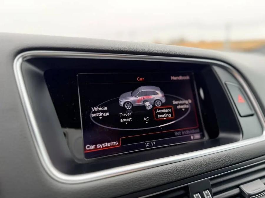 Blue Audi Q5 2014 in Riga, with an engine capacity of 3.00 L and mileage of 226 thousand km for 16995 €, photo 29 on AUTOMOTO.COM.LV