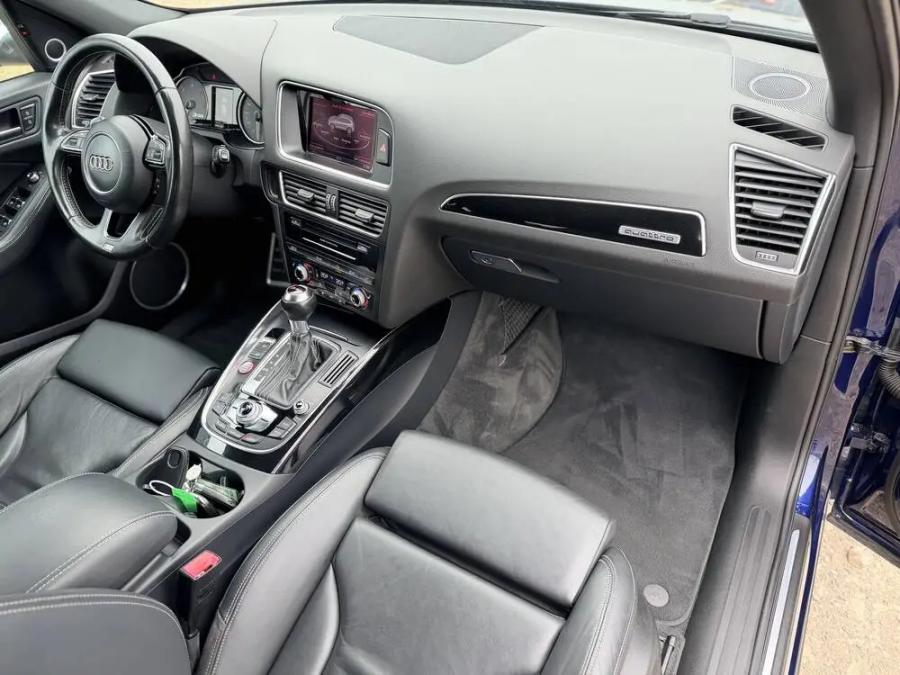 Blue Audi Q5 2014 in Riga, with an engine capacity of 3.00 L and mileage of 226 thousand km for 16995 €, photo 36 on AUTOMOTO.COM.LV