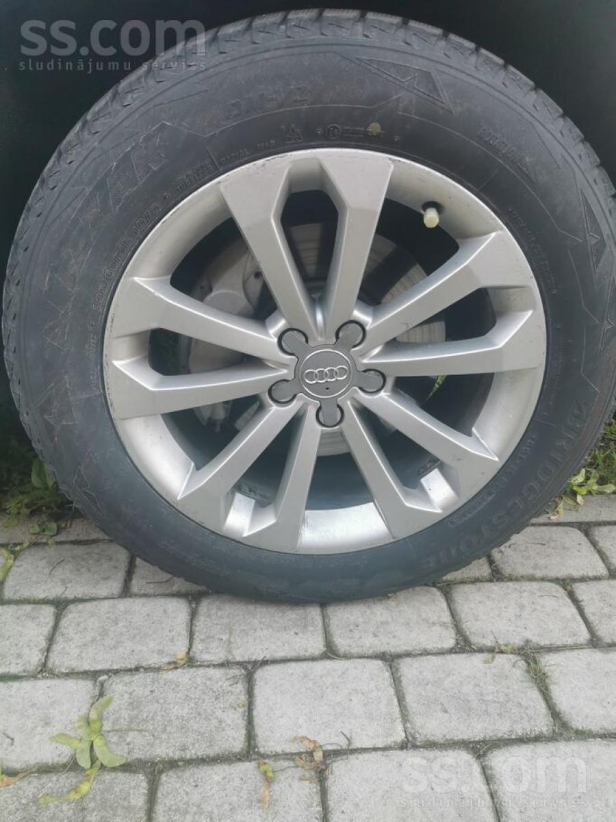 Blue Audi Q5 2014 in Riga, with an engine capacity of 2.00 L and mileage of 154 thousand km for 13500 €, photo 11 on AUTOMOTO.COM.LV