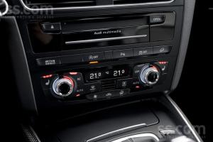 Zils Audi Q5 2014 Talsi, ar dzinēja tilpumu 3.00 L un nobraukumu 186 tūkst. km par 17500 €, foto 26 vietnē AUTOMOTO.COM.LV