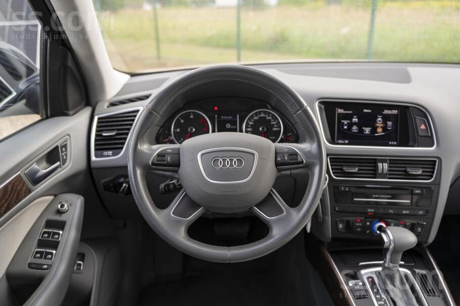 Blue Audi Q5 2014 in Riga, with an engine capacity of 3.00 L and mileage of 357 thousand km for 13490 €, photo 16 on AUTOMOTO.COM.LV
