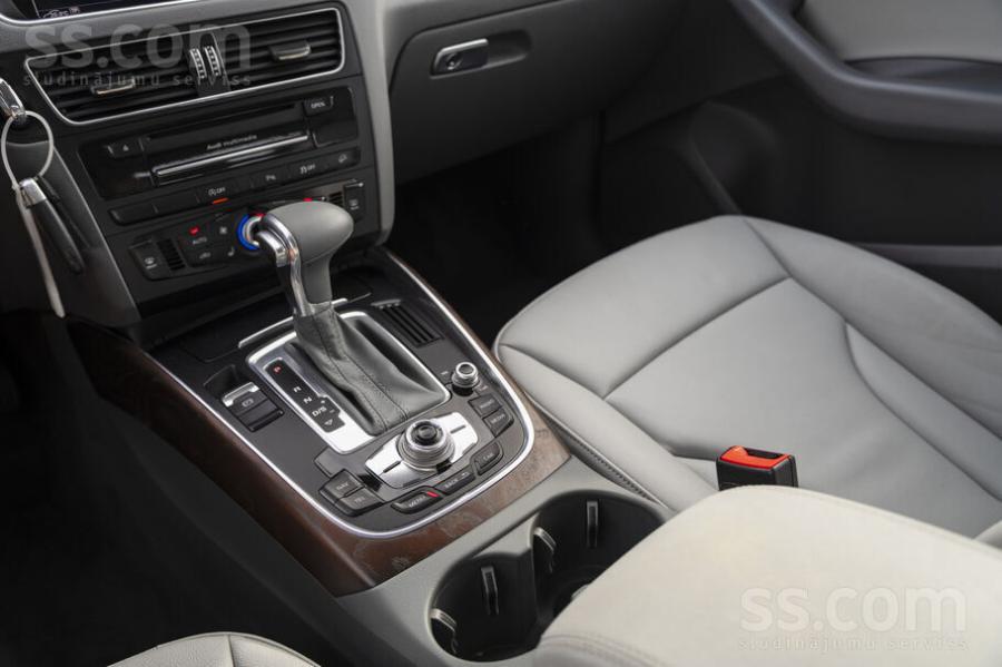 Blue Audi Q5 2014 in Riga, with an engine capacity of 3.00 L and mileage of 357 thousand km for 13490 €, photo 24 on AUTOMOTO.COM.LV