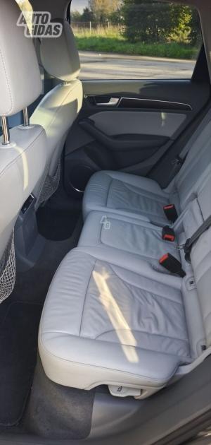 Blue Audi Q5 2014 in Raseiniai, with an engine capacity of 3.00 L and mileage of 202 thousand km for 10000 €, photo 10 on AUTOMOTO.COM.LV