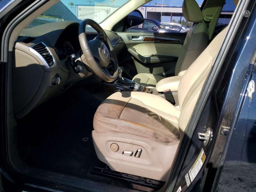 Blue Audi Q5 2015 in Vilnius, with an engine capacity of 1.98 L and mileage of 249 thousand km for 6700 €, photo 18 on AUTOMOTO.COM.LV
