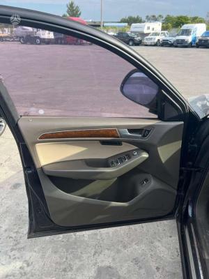 Blue Audi Q5 2015 in Vilnius, with an engine capacity of 1.98 L and mileage of 249 thousand km for 6700 €, photo 23 on AUTOMOTO.COM.LV