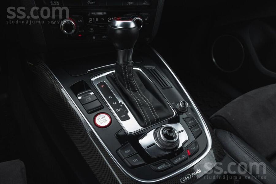Blue Audi Q5 2015 in Ventspils, with an engine capacity of 3.00 L and mileage of 223 thousand km for 17700 €, photo 28 on AUTOMOTO.COM.LV