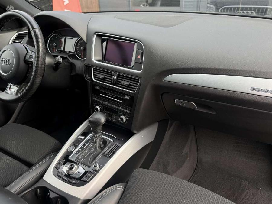 Zils Audi Q5 2015 Viļņa, ar dzinēja tilpumu 2.97 L un nobraukumu 252 tūkst. km par 13000 €, foto 20 vietnē AUTOMOTO.COM.LV