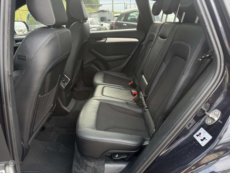 Zils Audi Q5 2015 Viļņa, ar dzinēja tilpumu 2.97 L un nobraukumu 252 tūkst. km par 13000 €, foto 25 vietnē AUTOMOTO.COM.LV