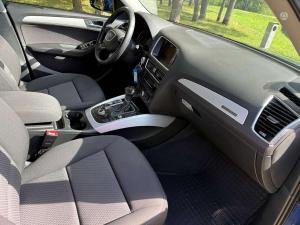 Blue Audi Q5 2015 in Utena, with an engine capacity of 2.00 L and mileage of 268 thousand km for 13900 €, photo 13 on AUTOMOTO.COM.LV