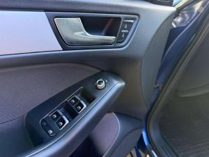 Blue Audi Q5 2015 in Utena, with an engine capacity of 2.00 L and mileage of 268 thousand km for 13900 €, photo 17 on AUTOMOTO.COM.LV