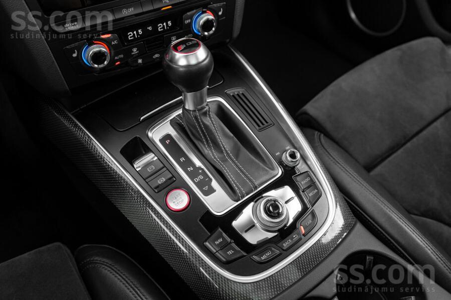 Zils Audi Q5 2015 Rīga, ar dzinēja tilpumu 3.00 L un nobraukumu 227 tūkst. km par 17900 €, foto 8 vietnē AUTOMOTO.COM.LV