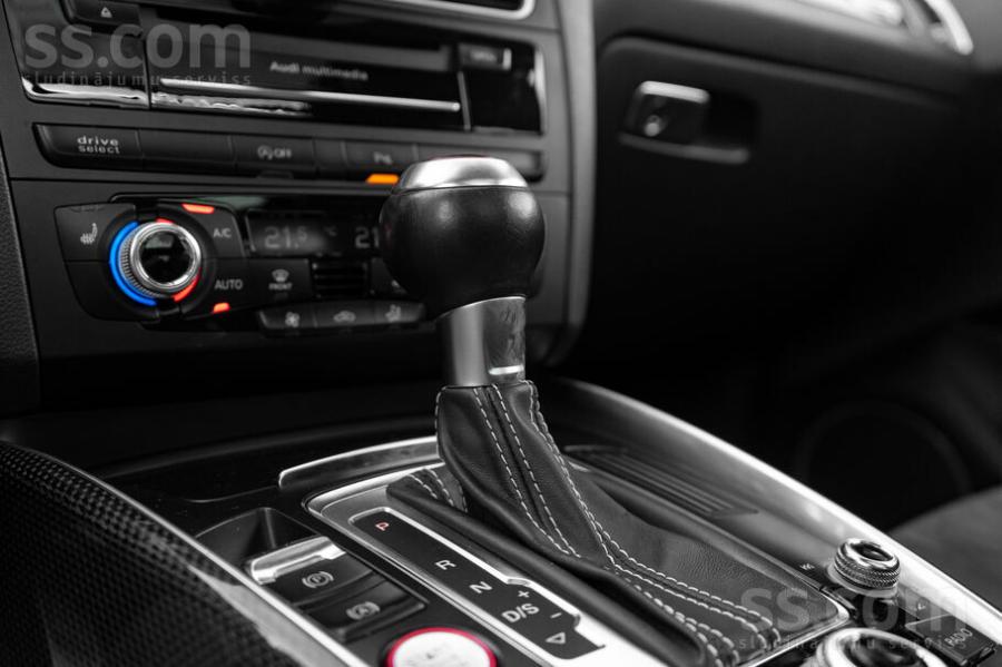 Zils Audi Q5 2015 Rīga, ar dzinēja tilpumu 3.00 L un nobraukumu 227 tūkst. km par 17900 €, foto 9 vietnē AUTOMOTO.COM.LV