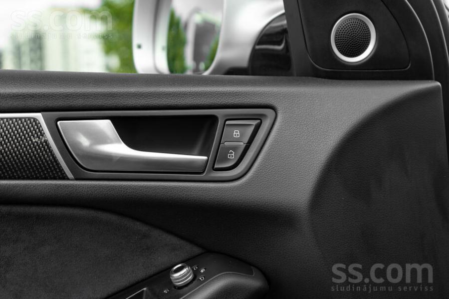 Zils Audi Q5 2015 Rīga, ar dzinēja tilpumu 3.00 L un nobraukumu 227 tūkst. km par 17900 €, foto 12 vietnē AUTOMOTO.COM.LV
