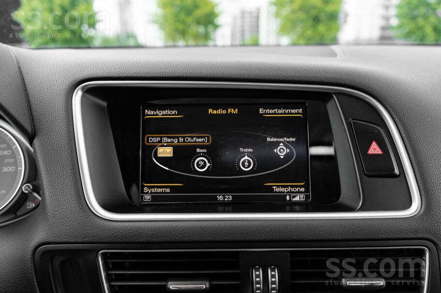 Zils Audi Q5 2015 Rīga, ar dzinēja tilpumu 3.00 L un nobraukumu 227 tūkst. km par 17900 €, foto 29 vietnē AUTOMOTO.COM.LV