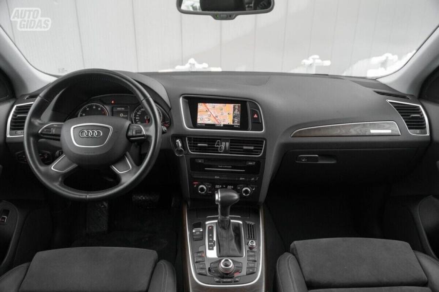 Blue Audi Q5 2016 in Vilnius, with an engine capacity of 2.00 L and mileage of 216 thousand km for 13950 €, photo 14 on AUTOMOTO.COM.LV