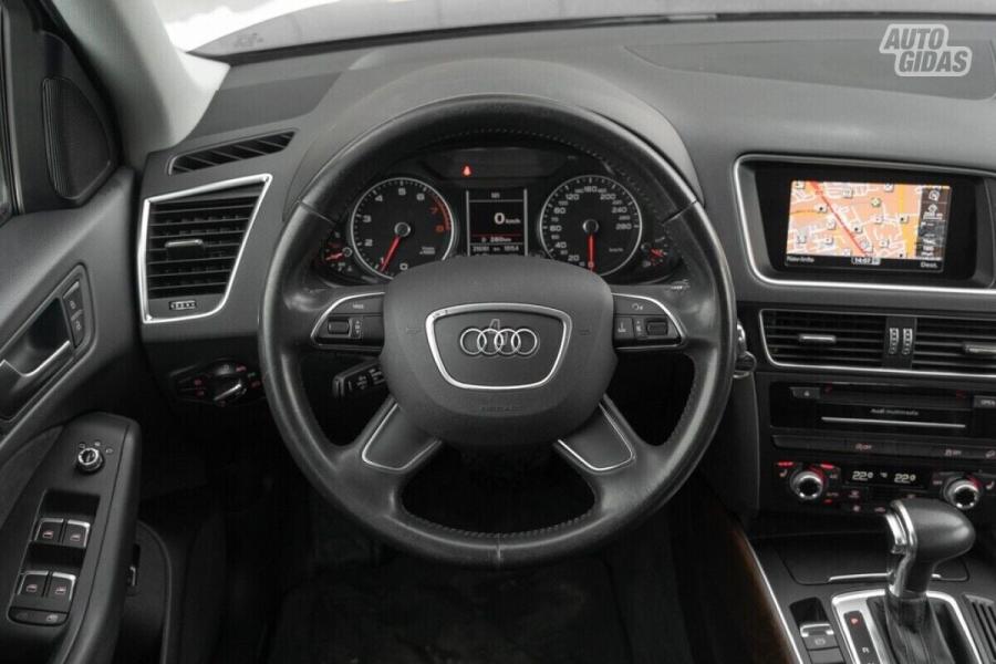 Blue Audi Q5 2016 in Vilnius, with an engine capacity of 2.00 L and mileage of 216 thousand km for 13950 €, photo 16 on AUTOMOTO.COM.LV