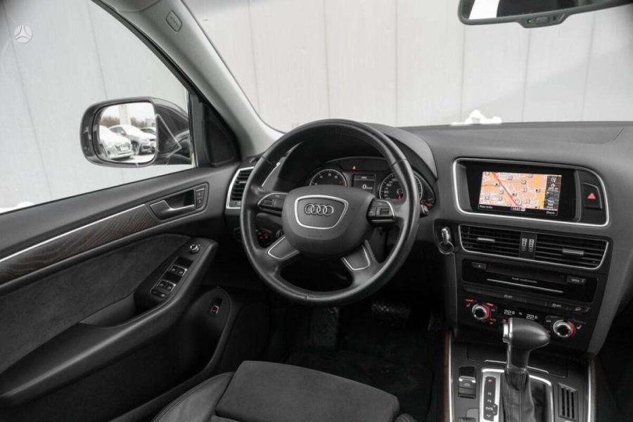 Blue Audi Q5 2016 in Vilnius, with an engine capacity of 2.00 L and mileage of 216 thousand km for 13950 €, photo 15 on AUTOMOTO.COM.LV