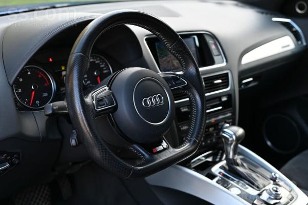 Blue Audi Q5 2016 in Jelgava, with an engine capacity of 3.00 L and mileage of 227 thousand km for 16200 €, photo 11 on AUTOMOTO.COM.LV