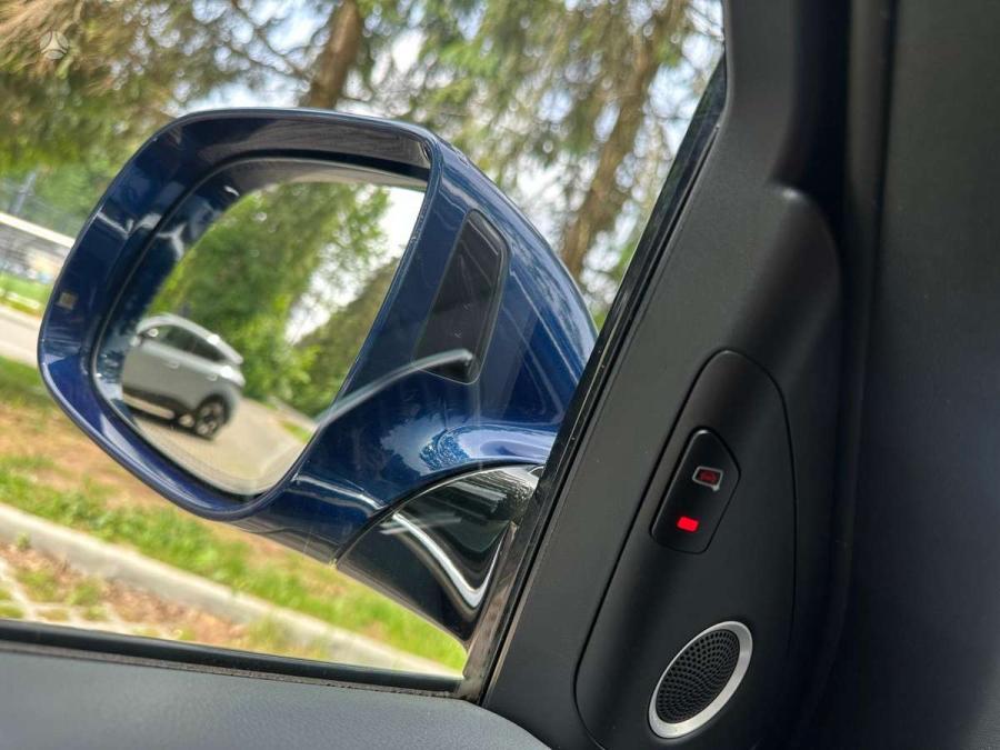 Blue Audi Q5 2016 in Vilnius, with an engine capacity of 1.97 L and mileage of 300 thousand km for 13000 €, photo 19 on AUTOMOTO.COM.LV