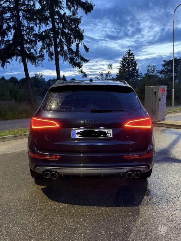 Blue Audi Q5 2016 in Ukmerge, with an engine capacity of 2.97 L and mileage of 119 thousand km for 16900 €, photo 1 on AUTOMOTO.COM.LV
