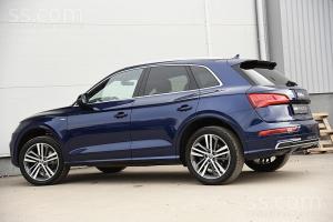 Blue Audi Q5 2017 in Tukums, with an engine capacity of 2.00 L and mileage of 169 thousand km for 24990 €, photo 4 on AUTOMOTO.COM.LV