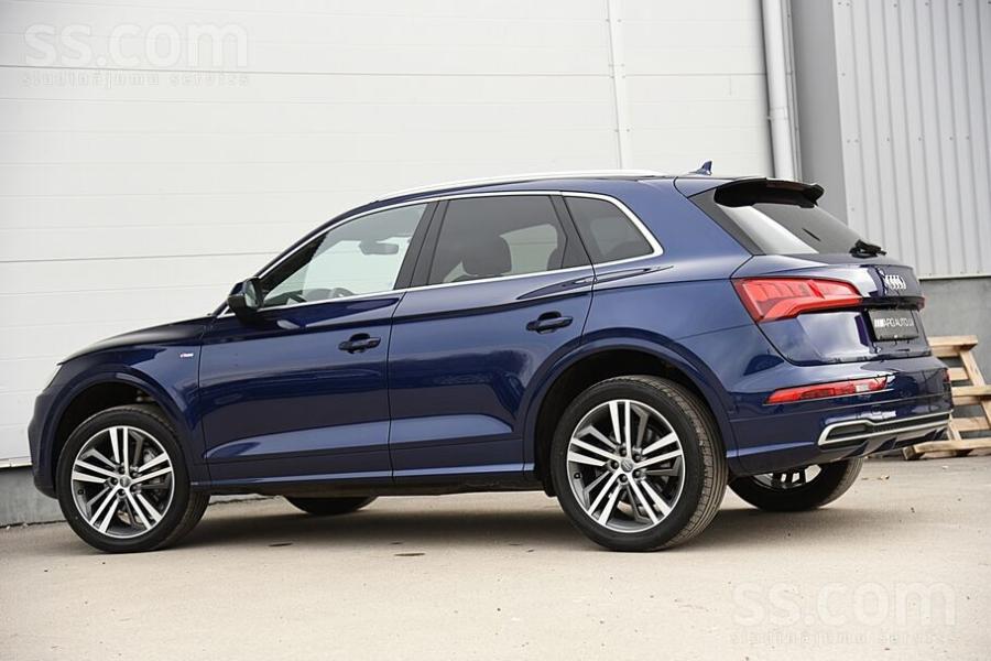 Blue Audi Q5 2017 in Tukums, with an engine capacity of 2.00 L and mileage of 169 thousand km for 24990 €, photo 4 on AUTOMOTO.COM.LV