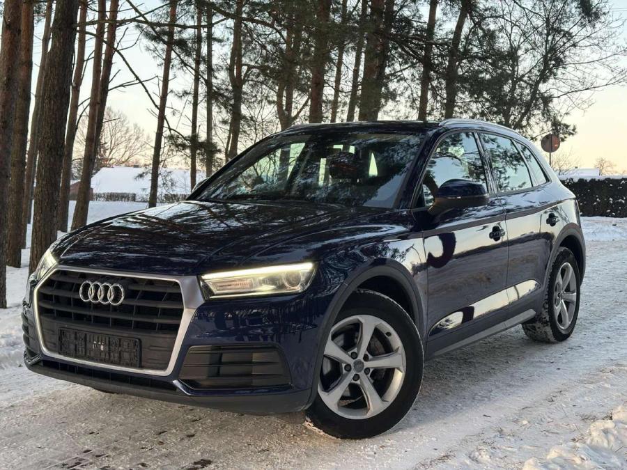 Blue Audi Q5 2017 in Utena, with an engine capacity of 1.97 L and mileage of 300 thousand km for 15800 €, photo 1 on AUTOMOTO.COM.LV