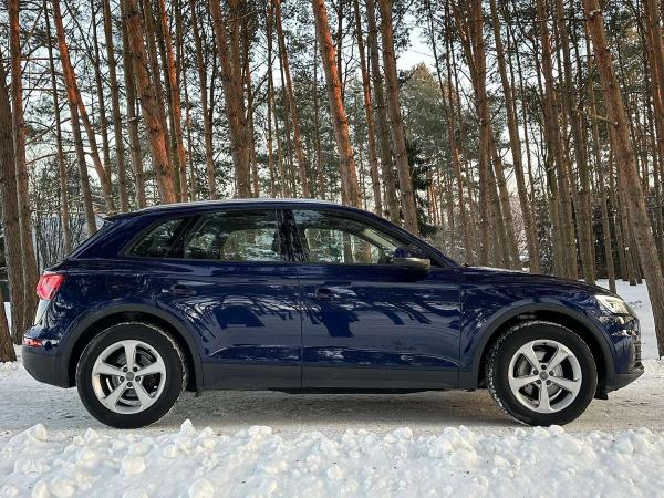 Blue Audi Q5 2017 in Utena, with an engine capacity of 1.97 L and mileage of 300 thousand km for 15800 €, photo 6 on AUTOMOTO.COM.LV