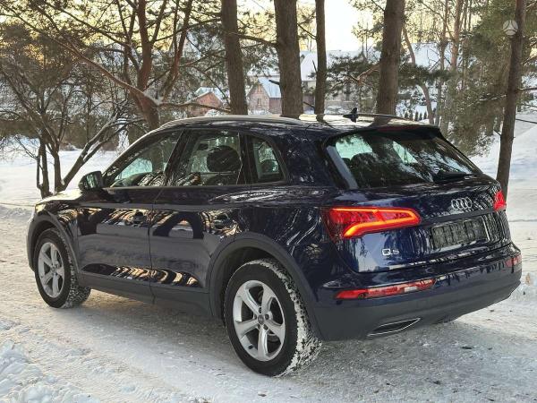 Blue Audi Q5 2017 in Utena, with an engine capacity of 1.97 L and mileage of 300 thousand km for 15800 €, photo 10 on AUTOMOTO.COM.LV