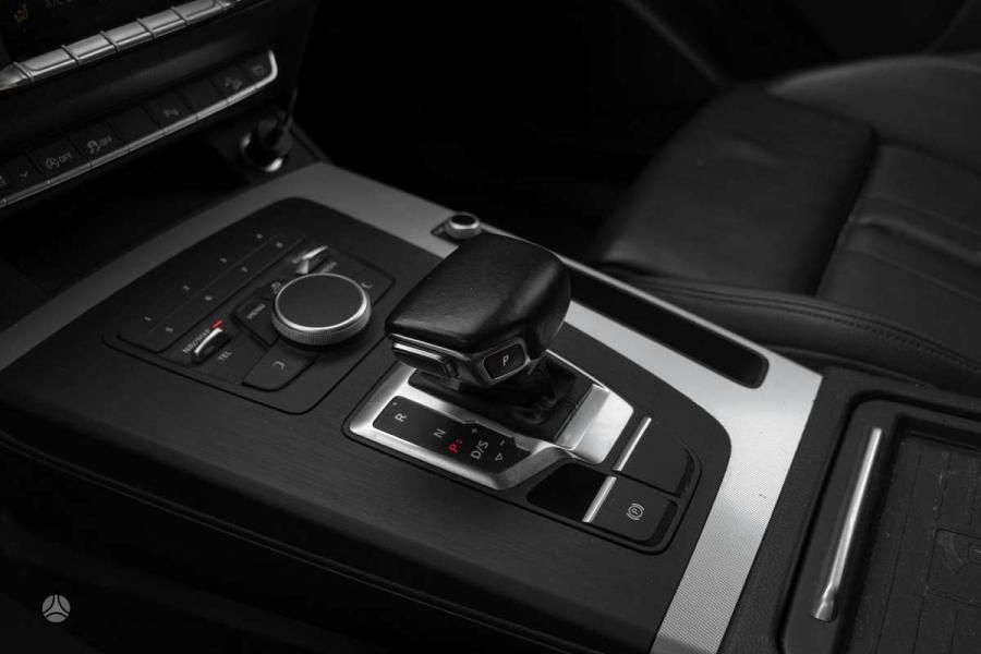 Zils Audi Q5 2017 Viļņa, ar dzinēja tilpumu 2.00 L un nobraukumu 128 tūkst. km par 20950 €, foto 23 vietnē AUTOMOTO.COM.LV