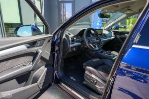 Blue Audi Q5 2017 in Kaunas, with an engine capacity of 2.00 L and mileage of 150 thousand km for 24450 €, photo 23 on AUTOMOTO.COM.LV