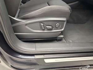 Blue Audi Q5 2017 in Vilnius, with an engine capacity of 1.97 L and mileage of 153 thousand km for 17900 €, photo 8 on AUTOMOTO.COM.LV