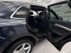 Blue Audi Q5 2017 in Vilnius, with an engine capacity of 1.97 L and mileage of 153 thousand km for 17900 €, photo 15 on AUTOMOTO.COM.LV